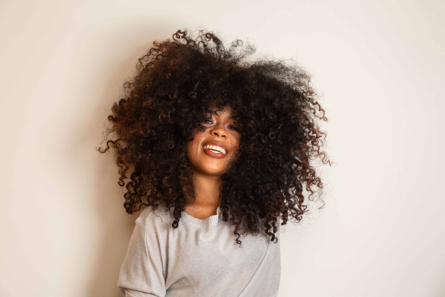 How to Moisturize Natural Hair - 8 Simple Tips (2026) : Curly Girly Says
